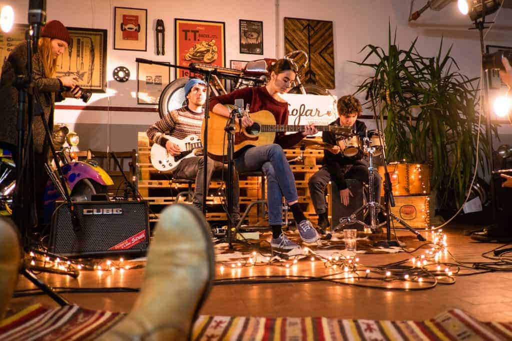 Alice Bisi in arte Birthh, cantante: la musica che arricchisce